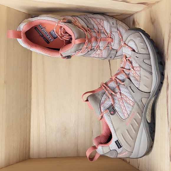 Merrell | Shoes | Merrell Siren Sport Womens Us 75 Elephant Pink Vibram ...